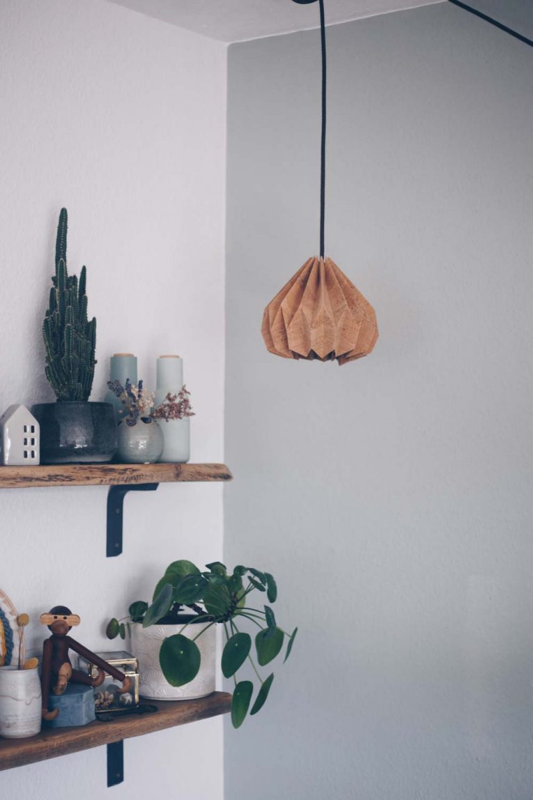 DIY Plissee Lampenschirm aus Kork - Origami Lampe falten